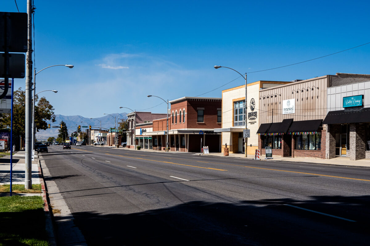 Springville man captures changes in Utah County compared to his 1970s ...